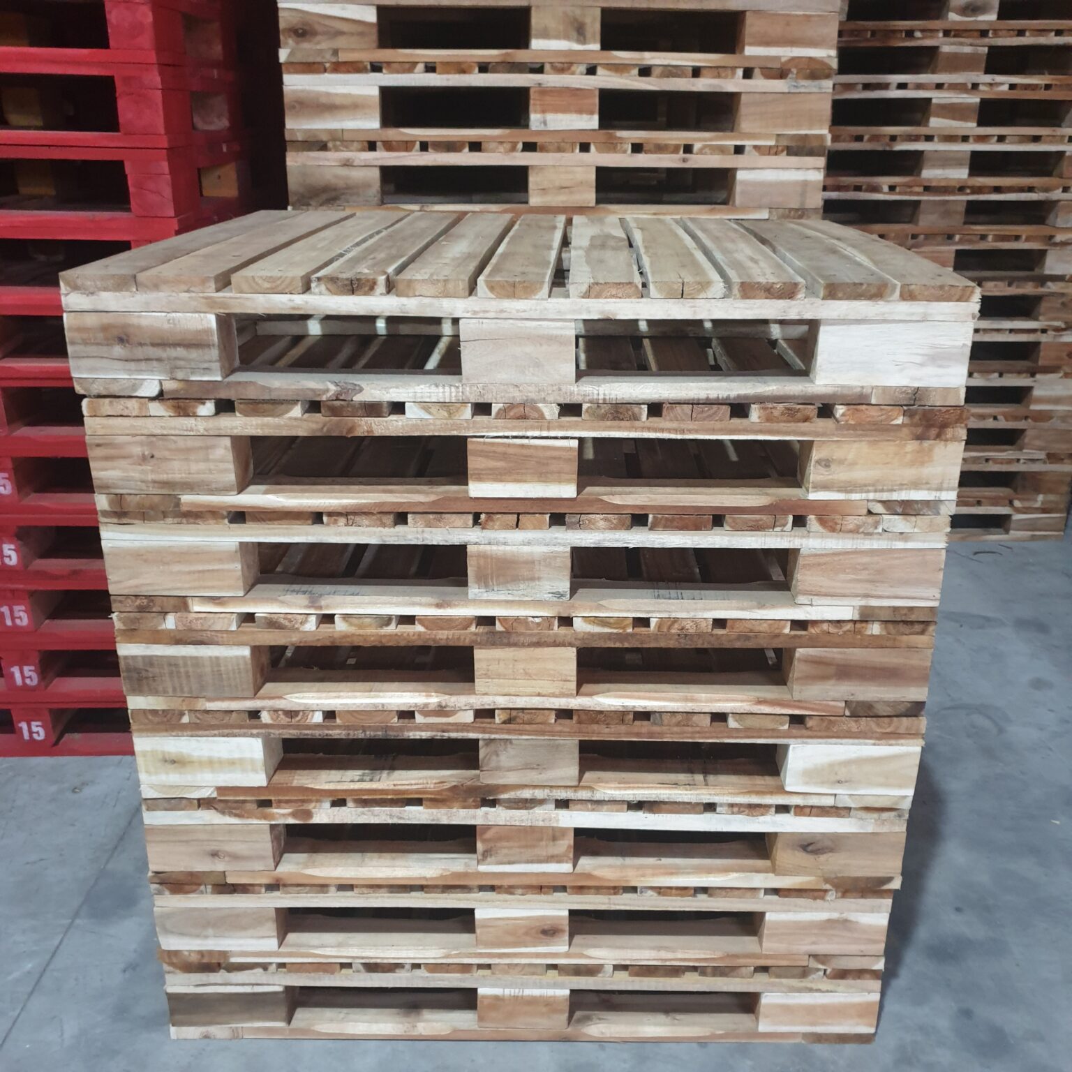 Pallet Gỗ – Bao bì Quang Anh – Xưởng bao bì Carton, Hộp Ship Cod